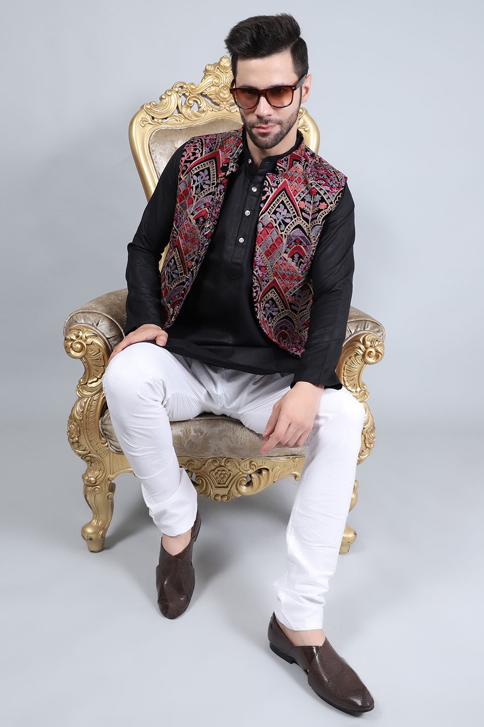 Buy WINTAGE Men's Embroidered Velvet Red Modi Nehru Jacket : Red